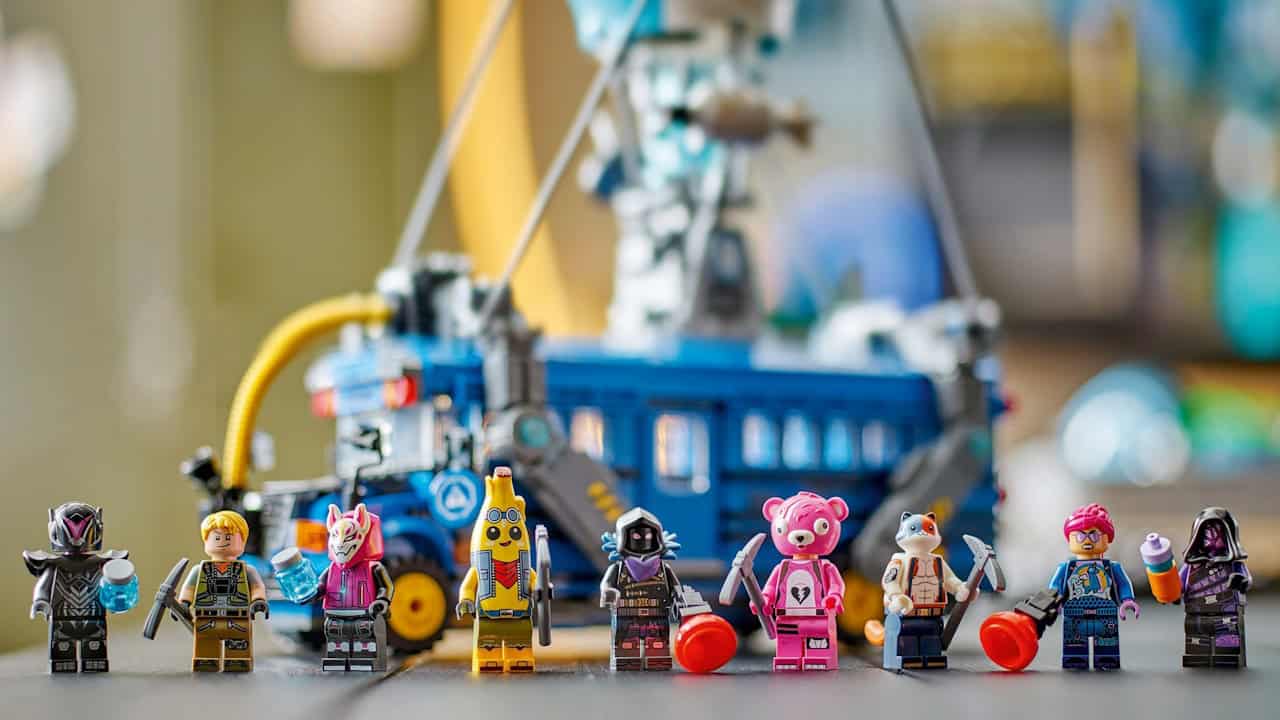 Hei me kasataan: LEGO Fortnite: Battle Bus (77073) - Tilt.fi Hei me kasataan: LEGO Fortnite: Battle Bus (77073) - Tilt.fi